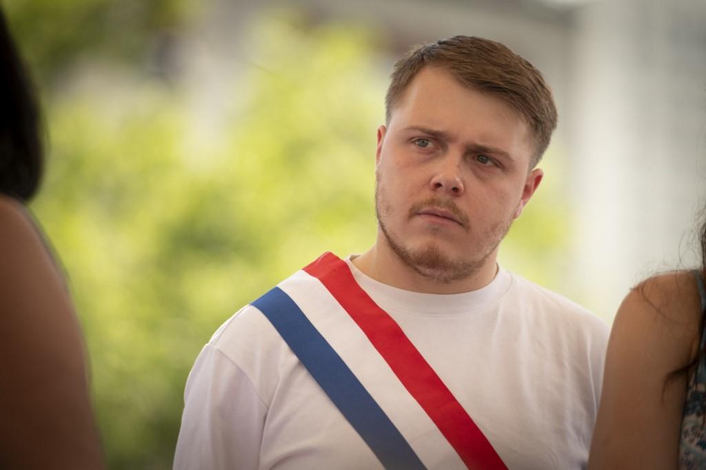 Villeneuve-Saint-Georges : un élu de gauche tente de frapper Louis ...