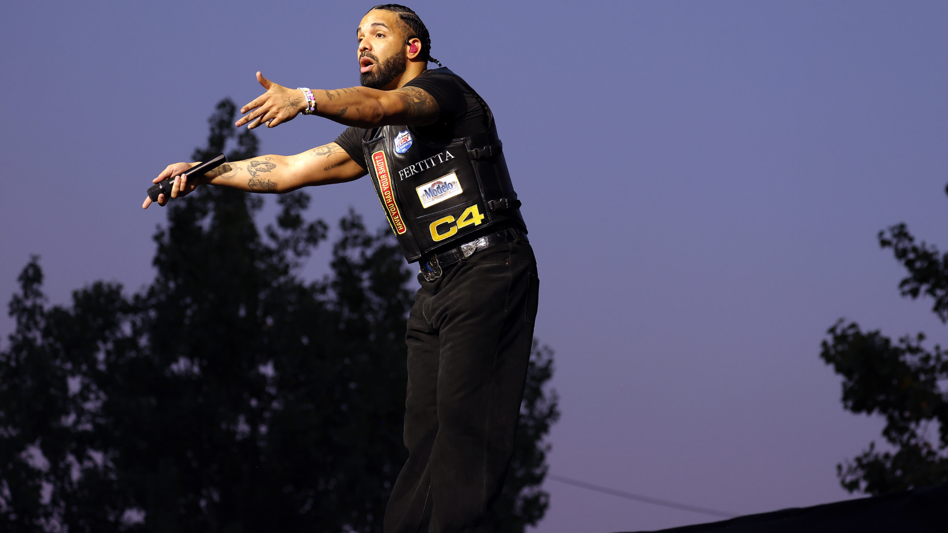 Drake says he's 'one of the most profound writers of our time'