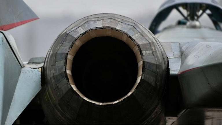Russia tests new 35,000-pound-force engine for its fifth-gen stealth ...