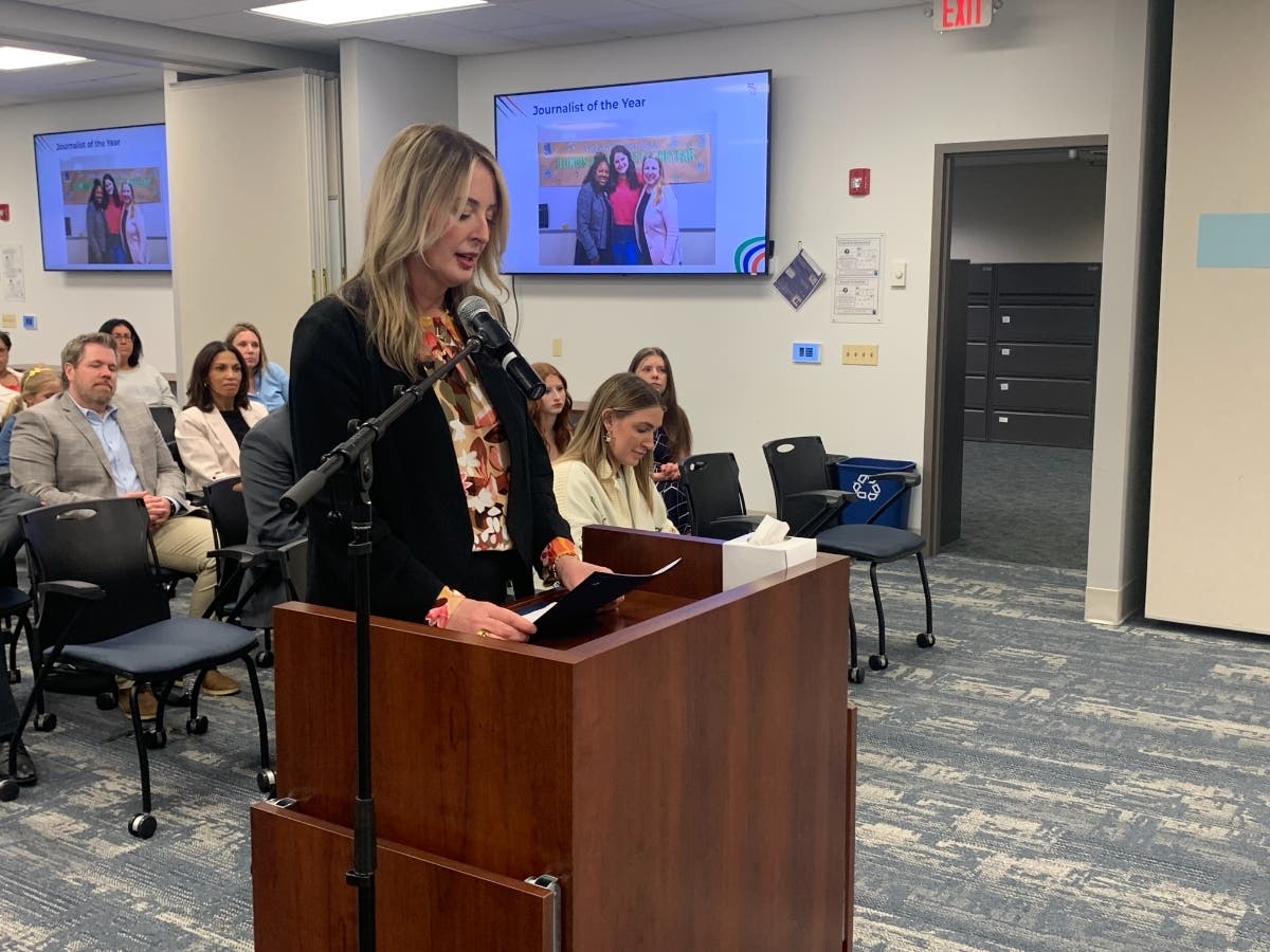 Elmhurst school board closes doors 44% of time