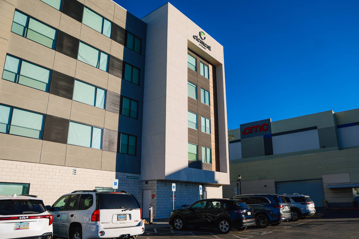 Shopping complex south of Strip lands new hotel