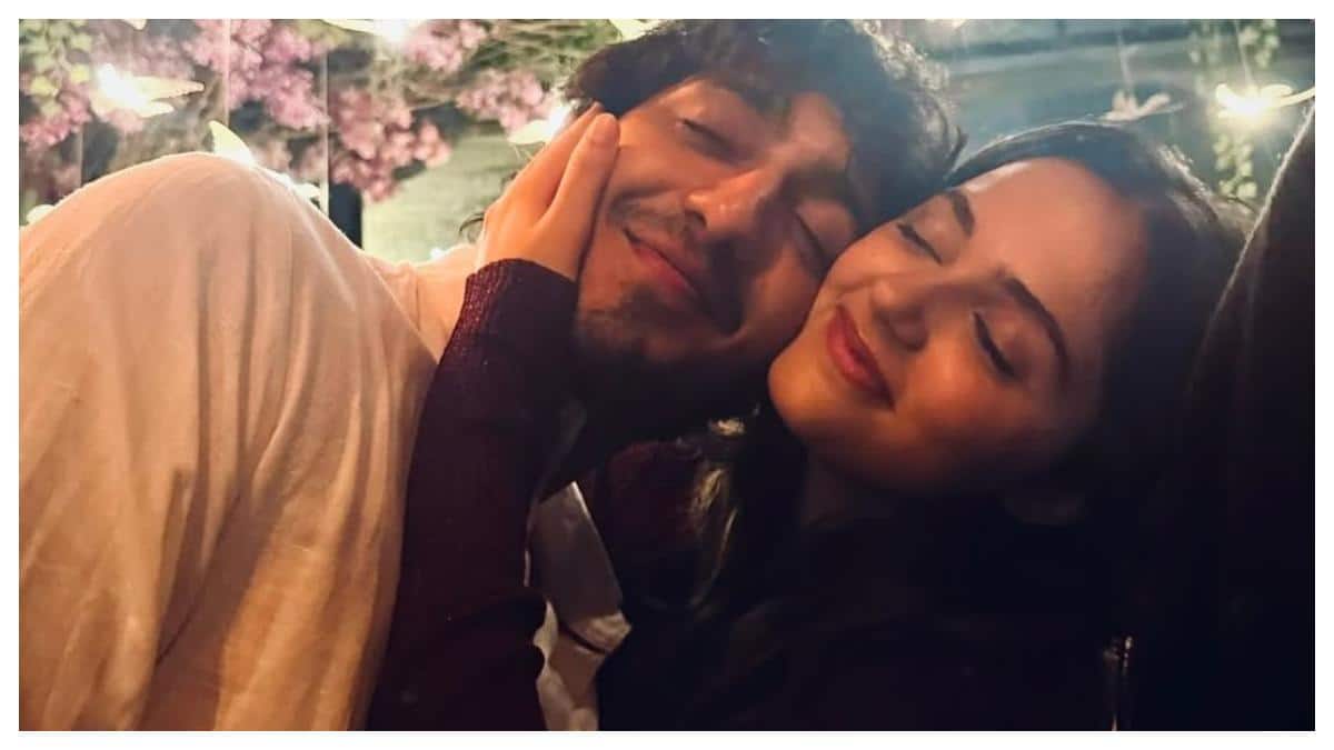 Aneet Padda’s birthday note for Saiyaara co-star Ahaan Panday melts hearts