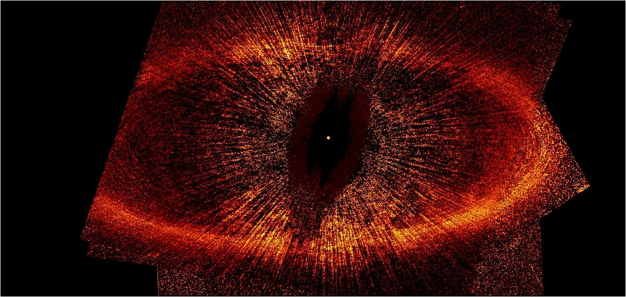 Hubble reveals rare asteroid collision in Fomalhaut system