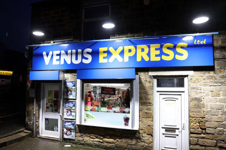 Terrified shop manager locks shoplifter inside Gateshead store after he ...