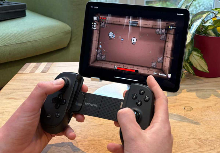 Backbone Pro review: A premium gamepad at a very premium price