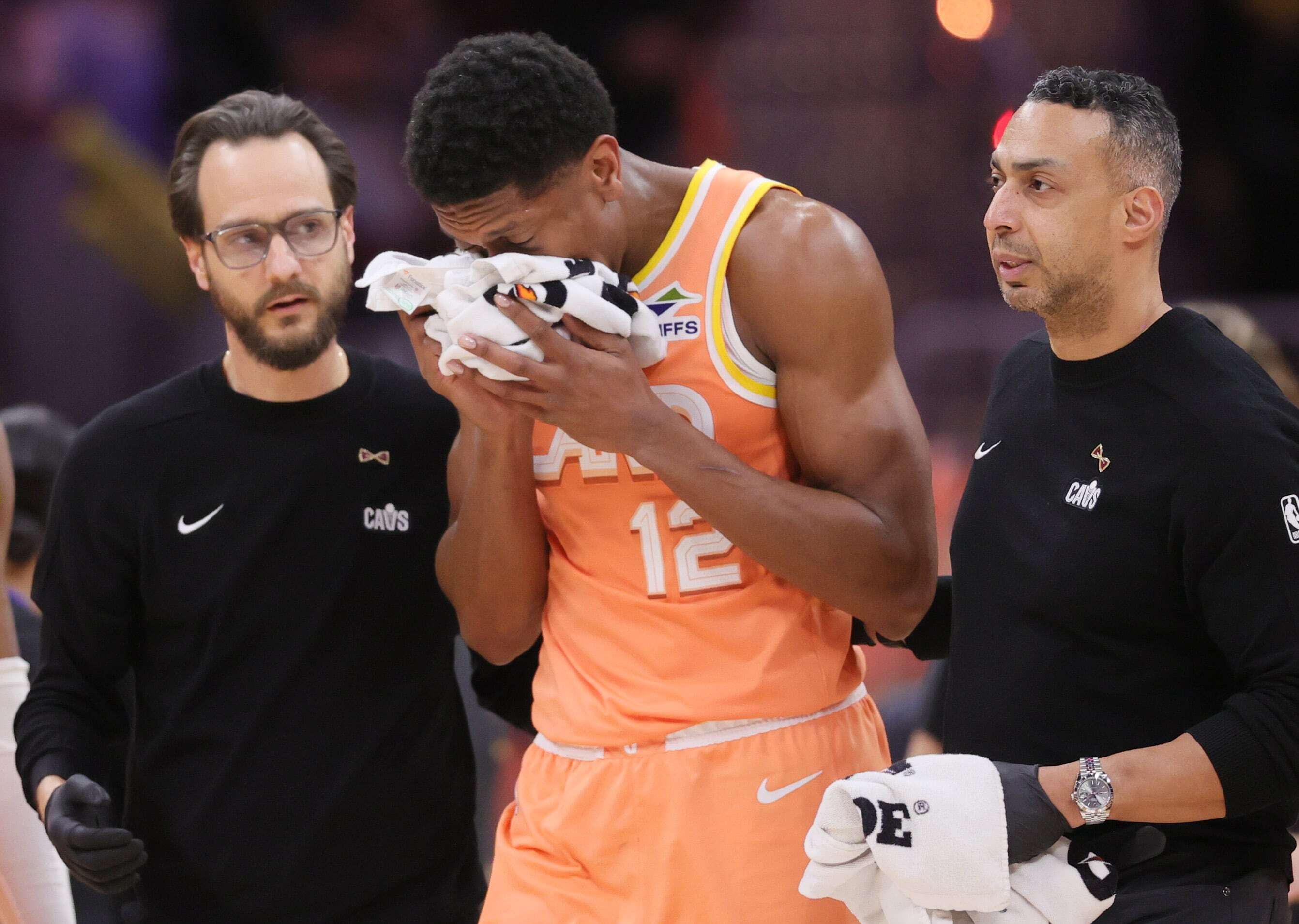 Bloodied but unbowed: De’Andre Hunter and the edge the Cavs have been ...