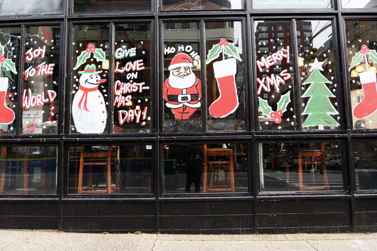 What restaurants will be open on Christmas Eve, Christmas Day? Check ...