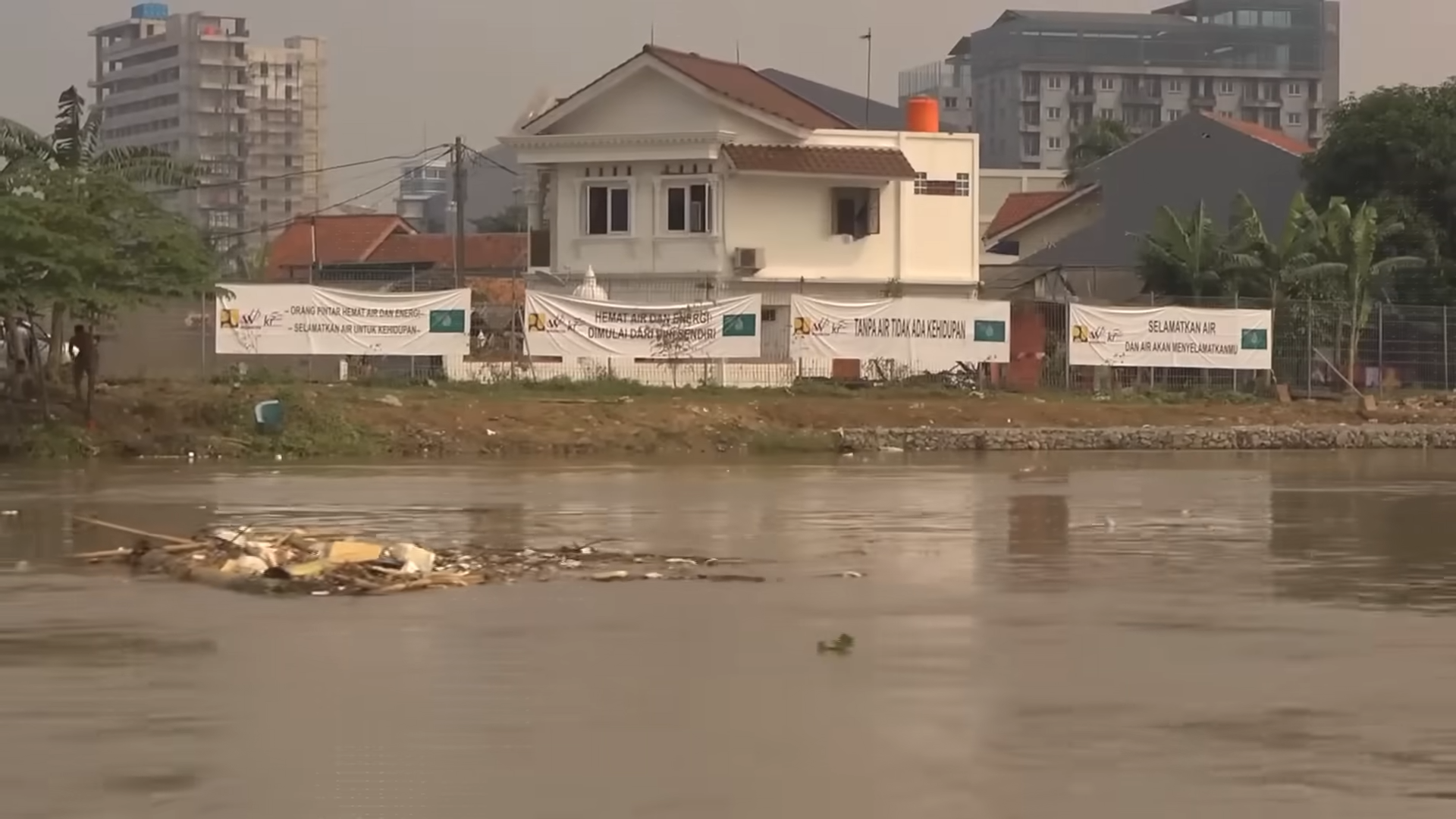 The 180 mile river that supplies a capital and slowly poisons millions