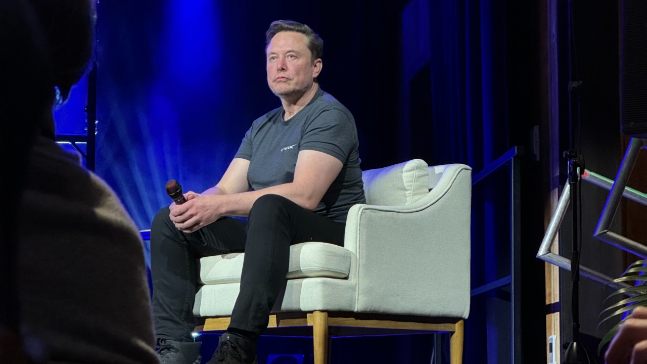 Musk’s bold AI vision imagines life without poverty or paychecks