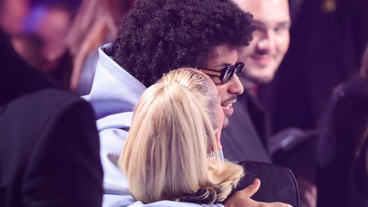 É errado e injusto para com a minha namorada - avançado alemão de 23 ...