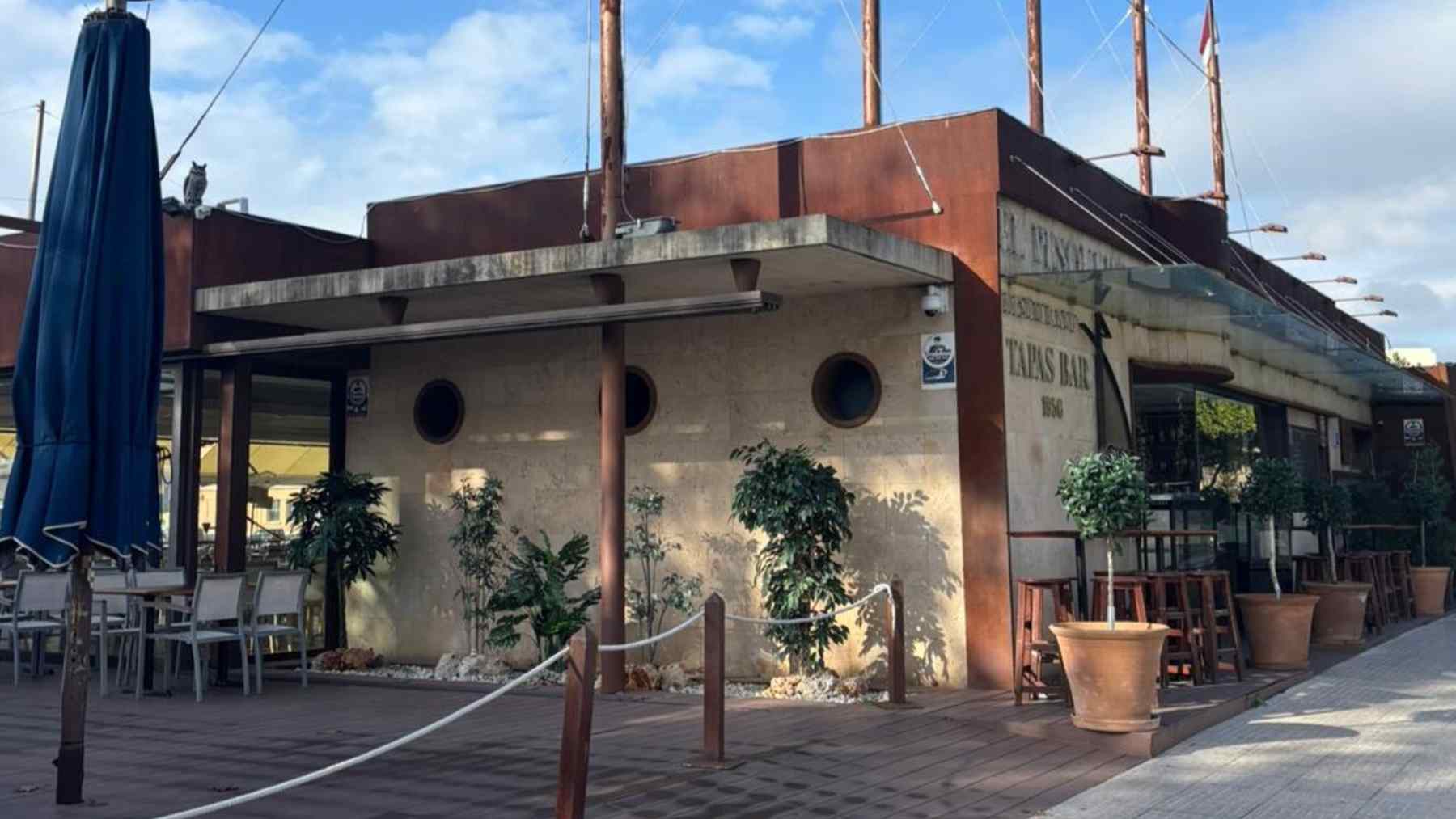 El restaurante público más popular del Paseo Marítimo de Palma cambia ...