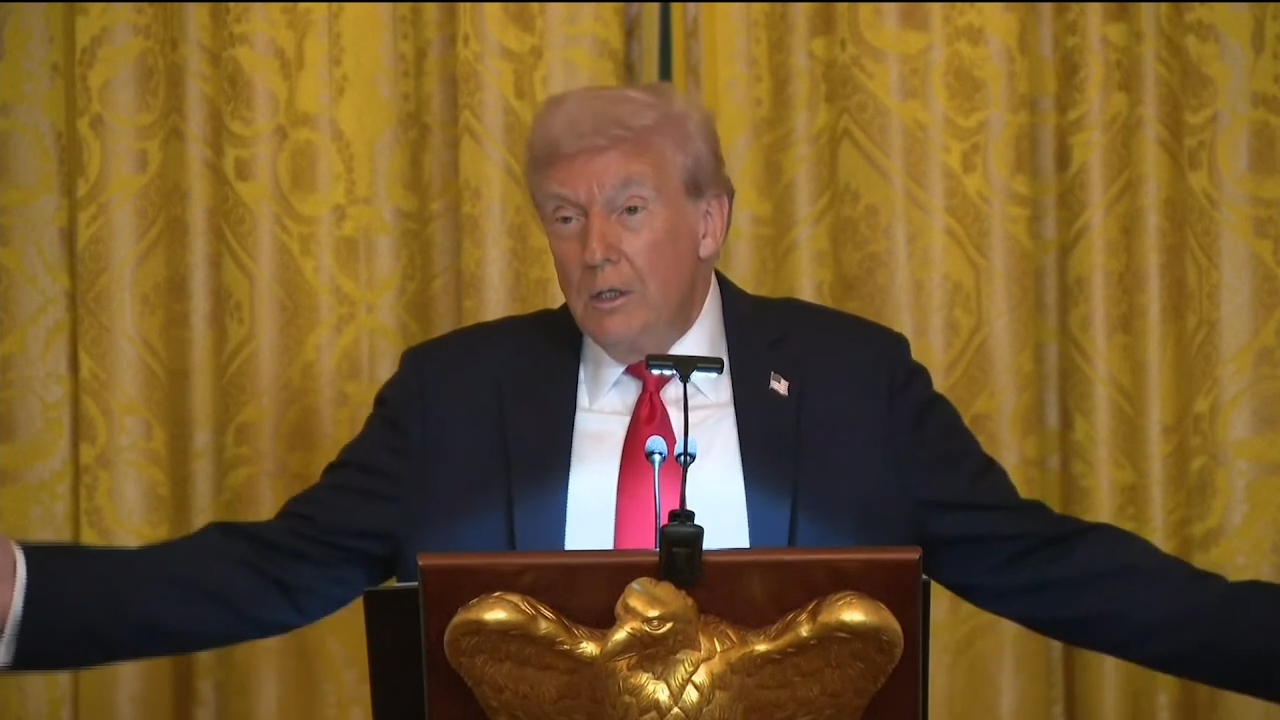 'I'm very good at building things': Trump slurs his words, struggles to ...