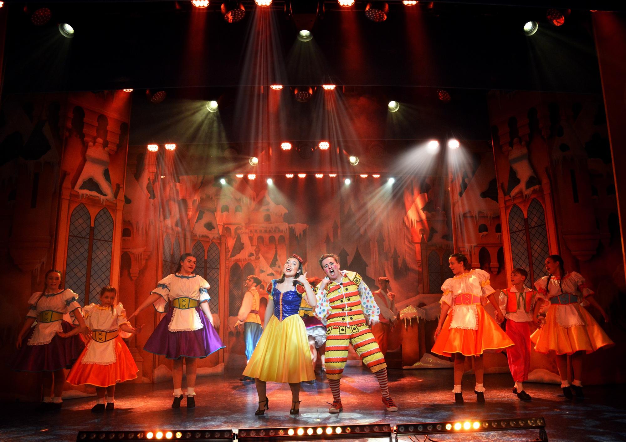 Festive feedback says panto is 'fantastic family fun'