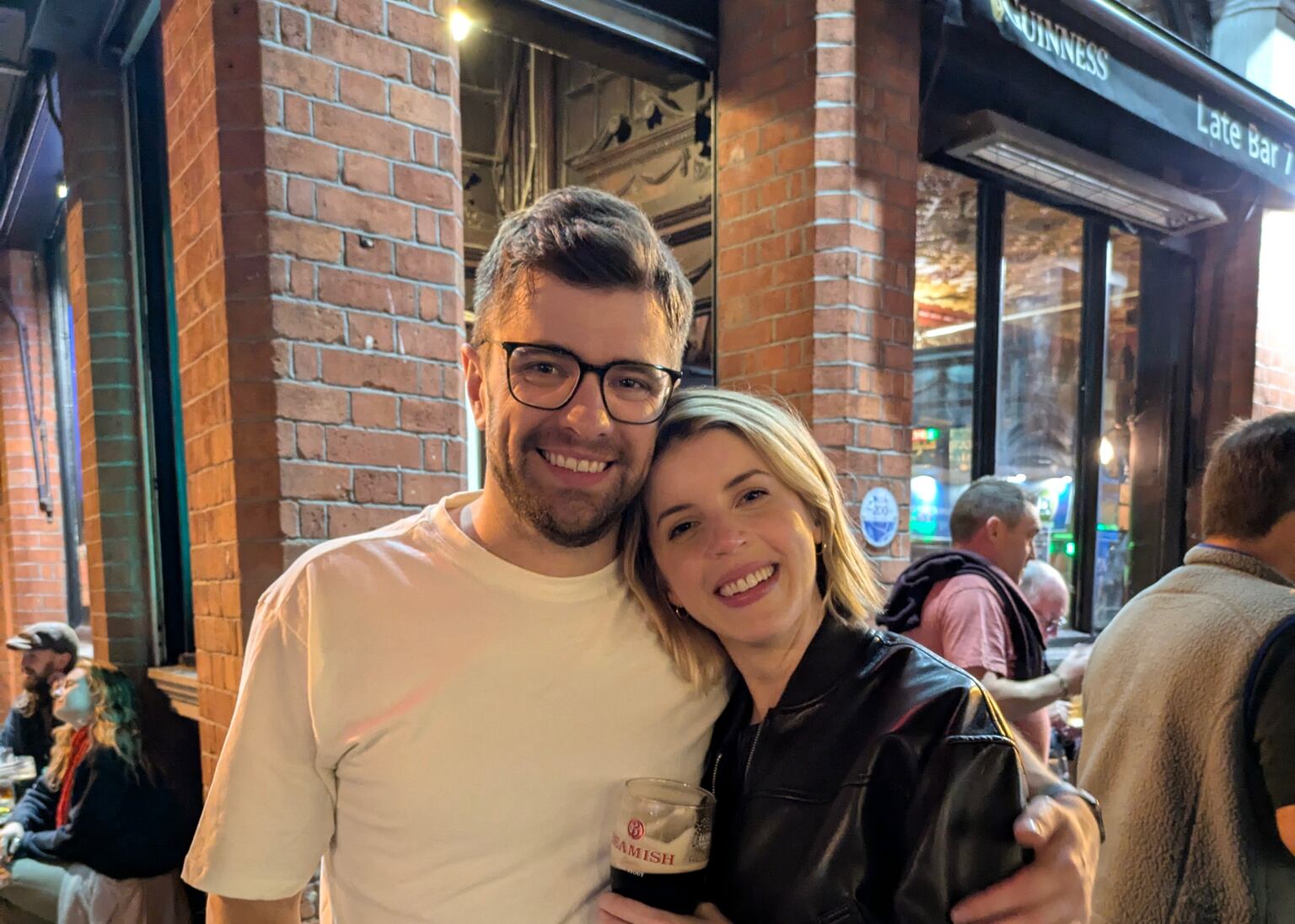 A viral love story: She answered his DM, then flew from the US to ...