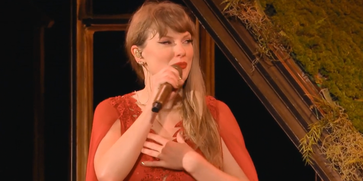Taylor Swift explains why she cried on stage during her last Toronto show