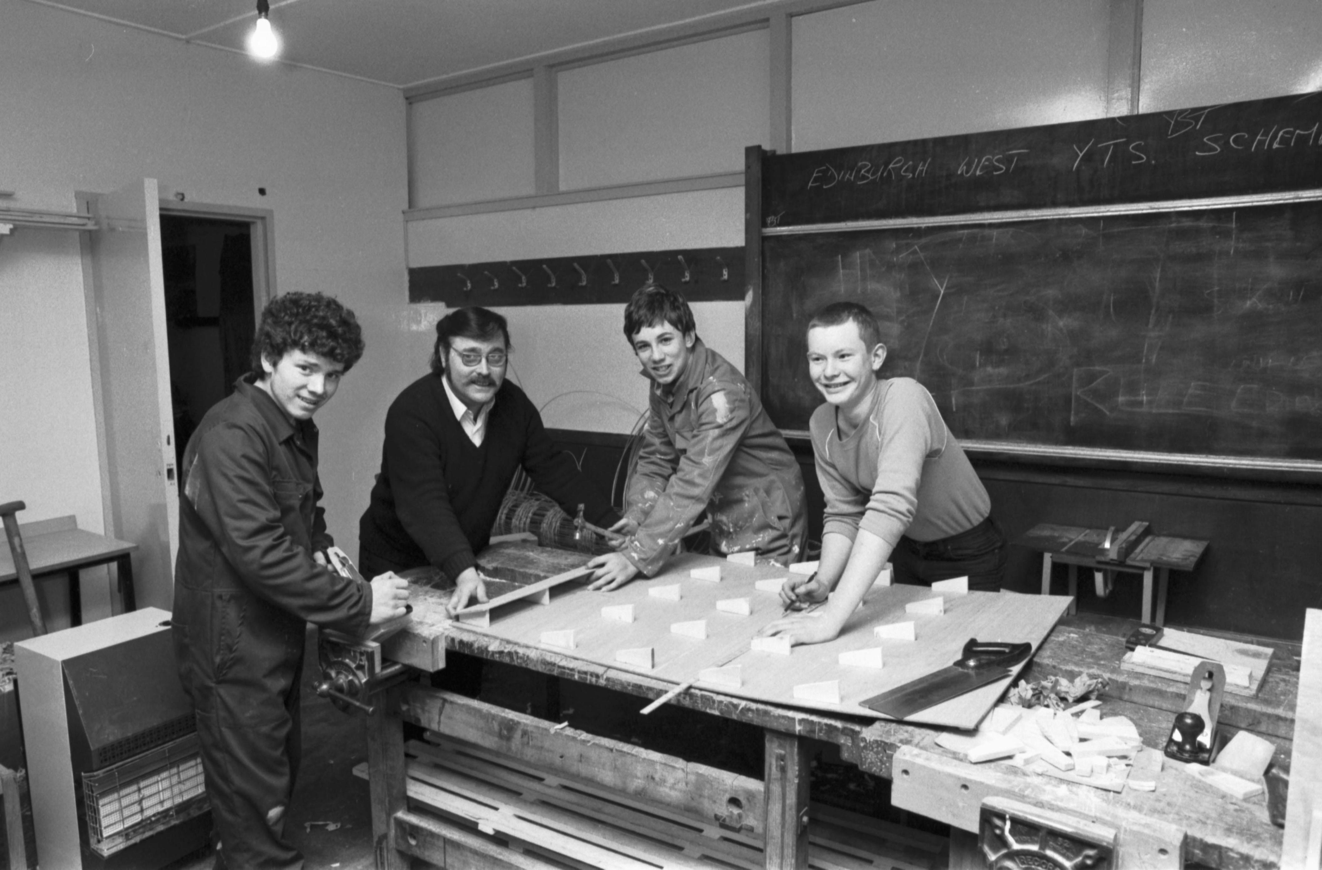 25 great Edinburgh photos of life in Clermiston over the years ...