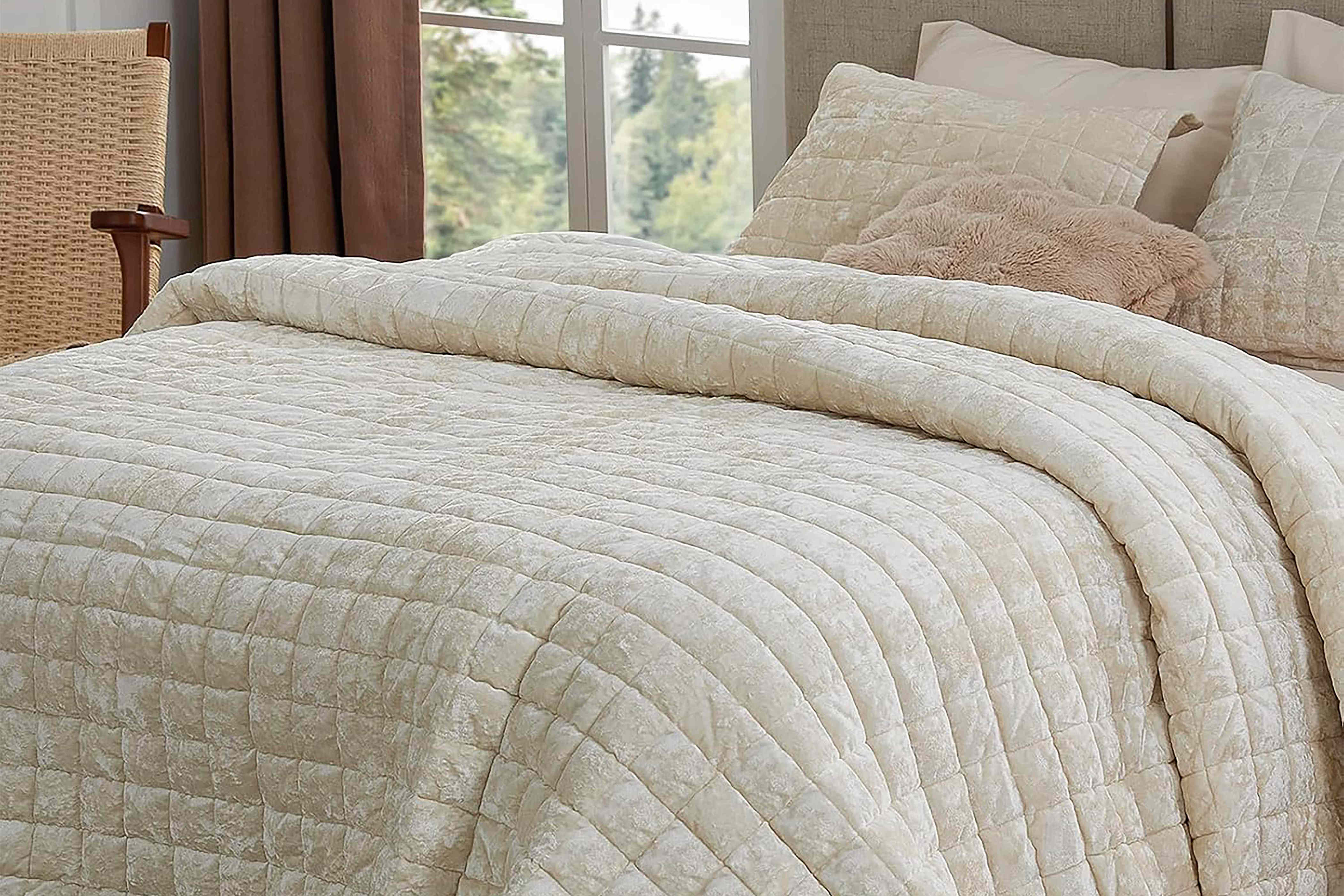 Cozy quilts start at $17 at Amazon with favorites from Laura Ashley ...