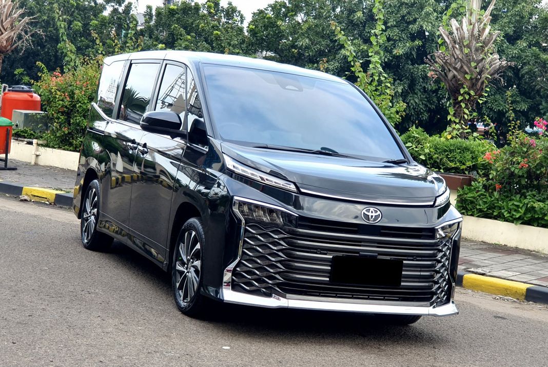 Harga Toyota Voxy 2023 bekas makin miring, yakin gak dilirik?