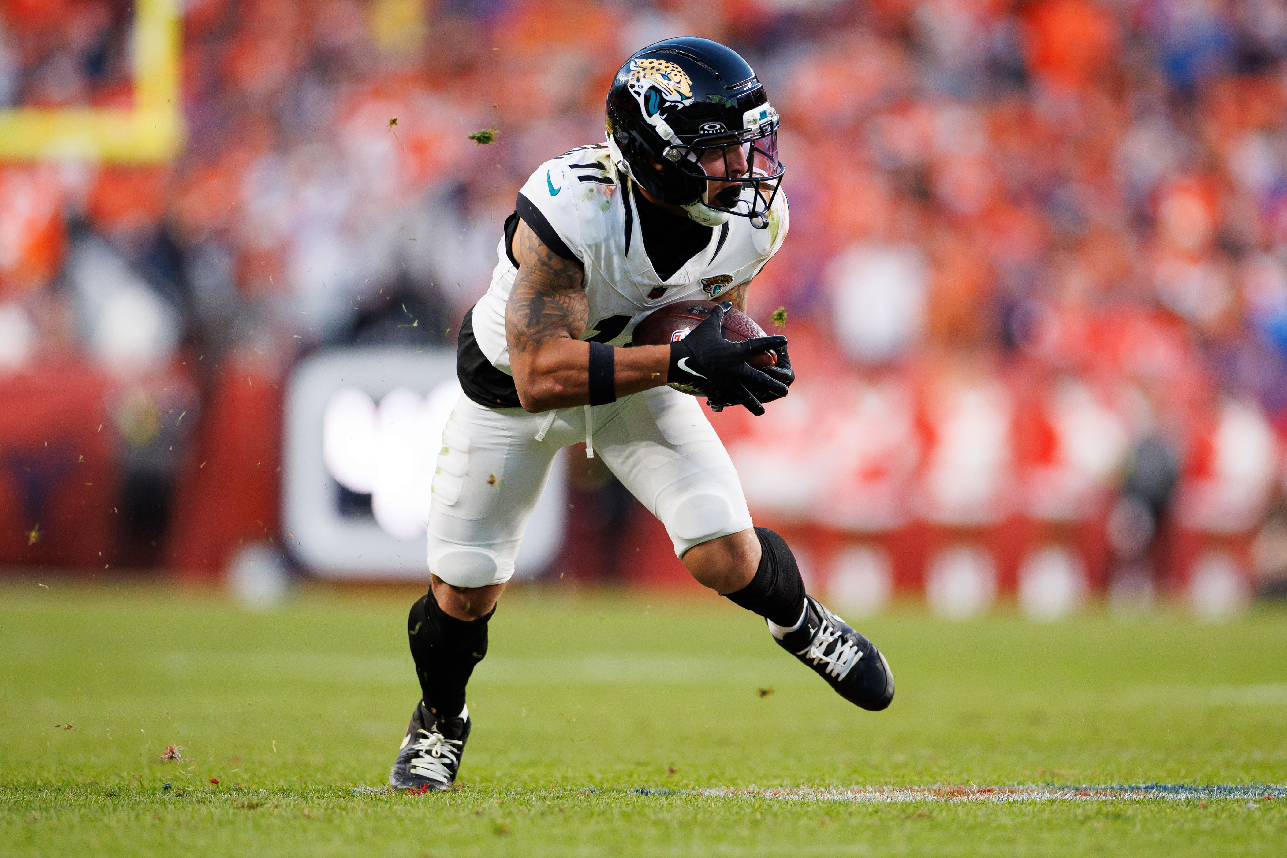 Best fantasy football WR waiver wire pickups for Week 17