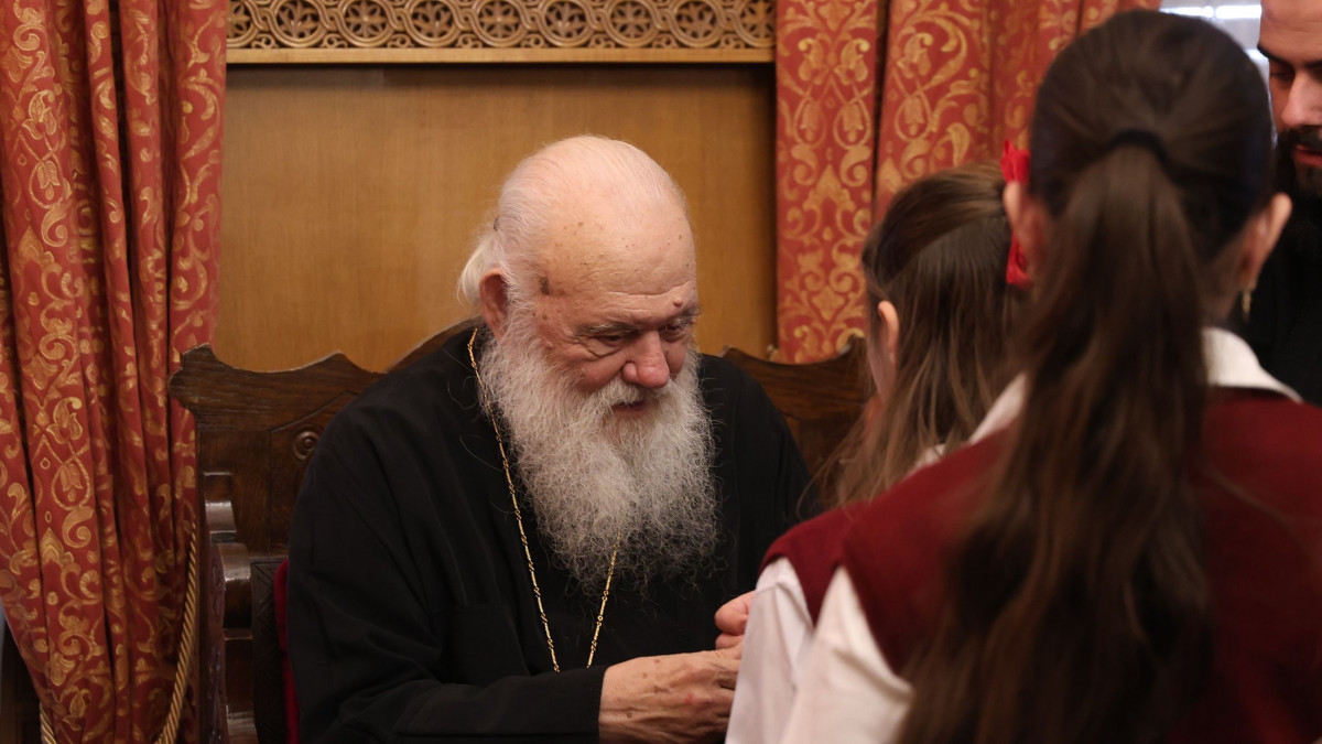 «Να γίνετε καλοί άνθρωποι, καλοί Χριστιανοί, καλοί Έλληνες»: Το ...