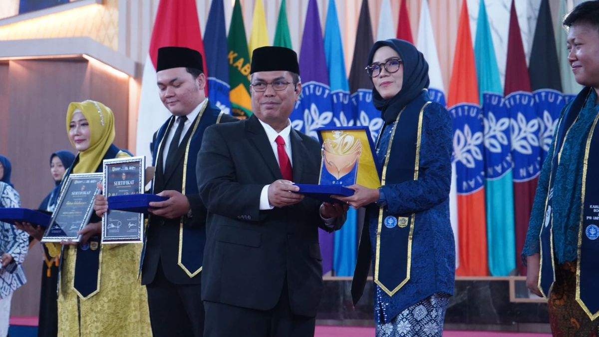 210 perangkat desa lulus sekolah pemerintahan desa angkatan V