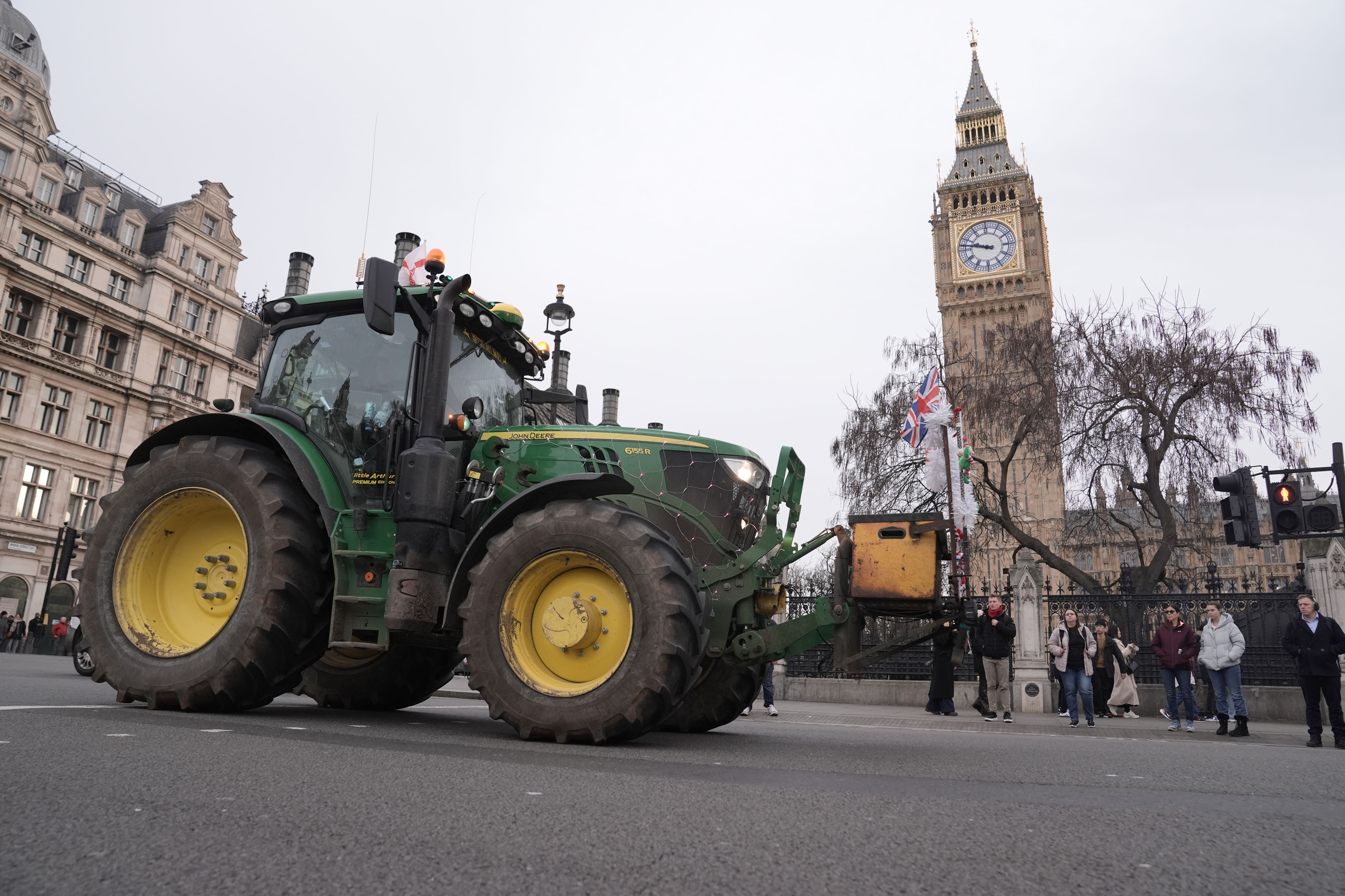 Ministers raise tax threshold for farmers after protests