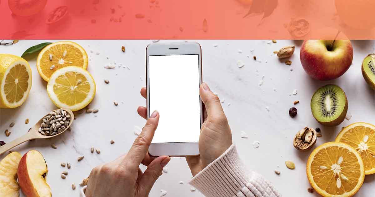 Cómo practicar el detox digital y dejar el móvil en la mesa esta Navidad