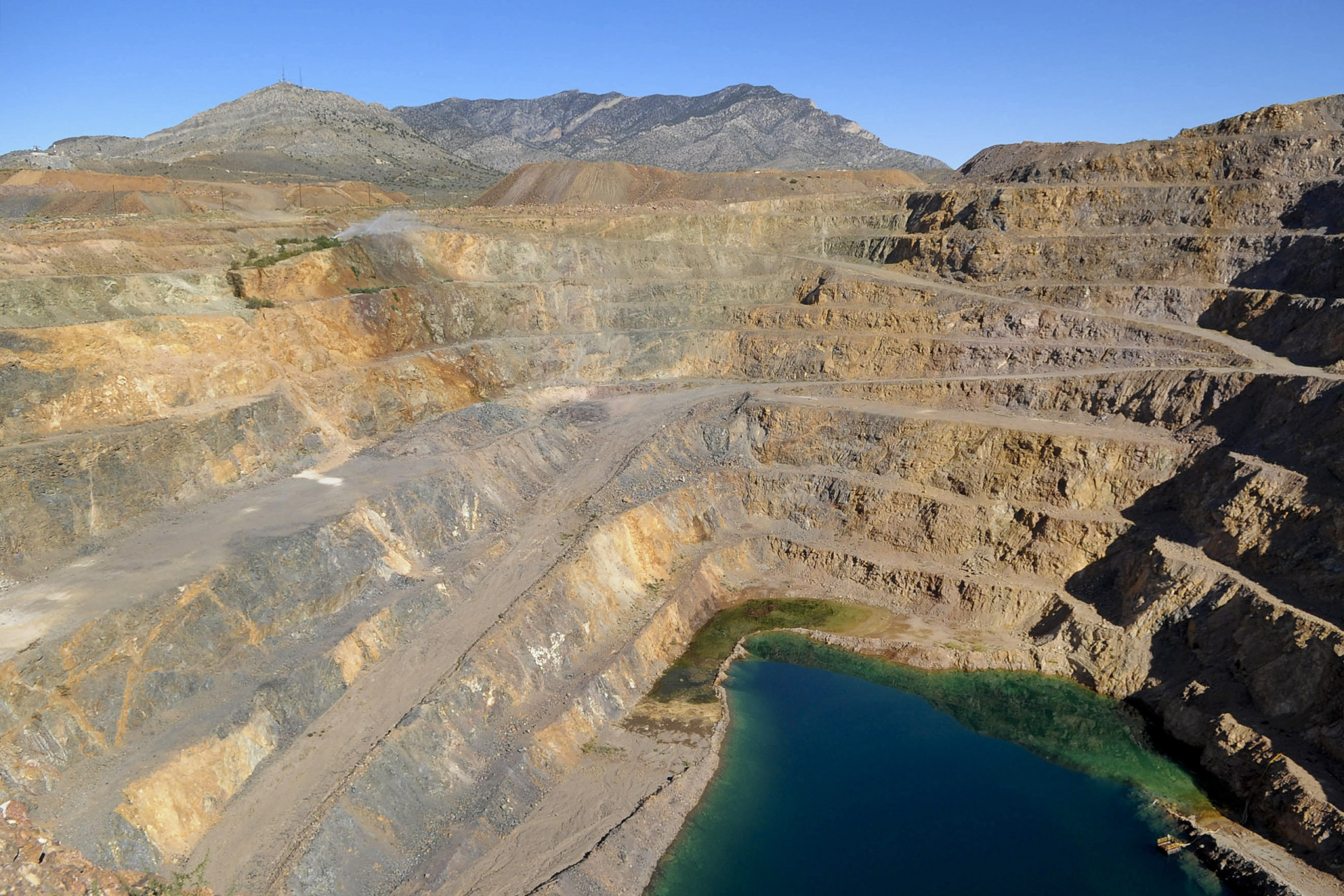 Countries with the largest reserves of rare earth minerals