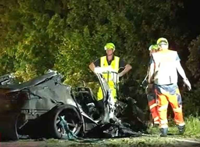 New Bloomberg investigation ties 15 deaths to Tesla door failures after ...