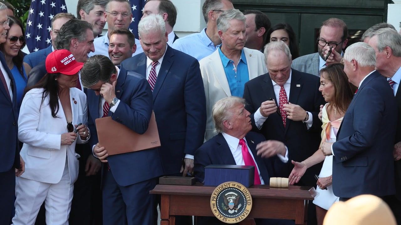 Trump adds two new federal holidays: Here's who gets them off