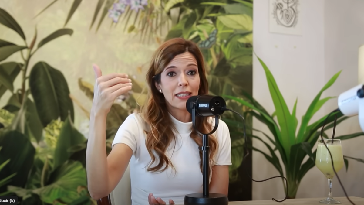 Ana Molina, dermatóloga: “Muchos aceites que prometen hacer crecer las ...