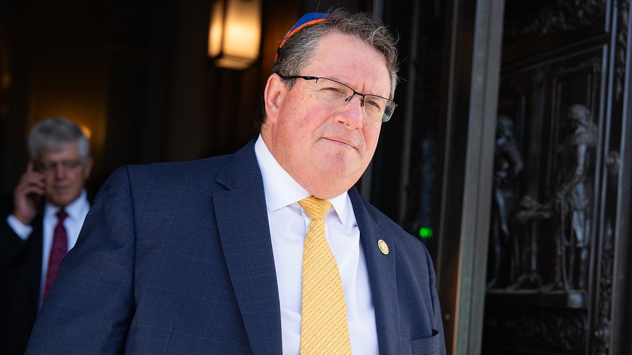 House GOP tensions erupt after moderate Republicans' Obamacare betrayal