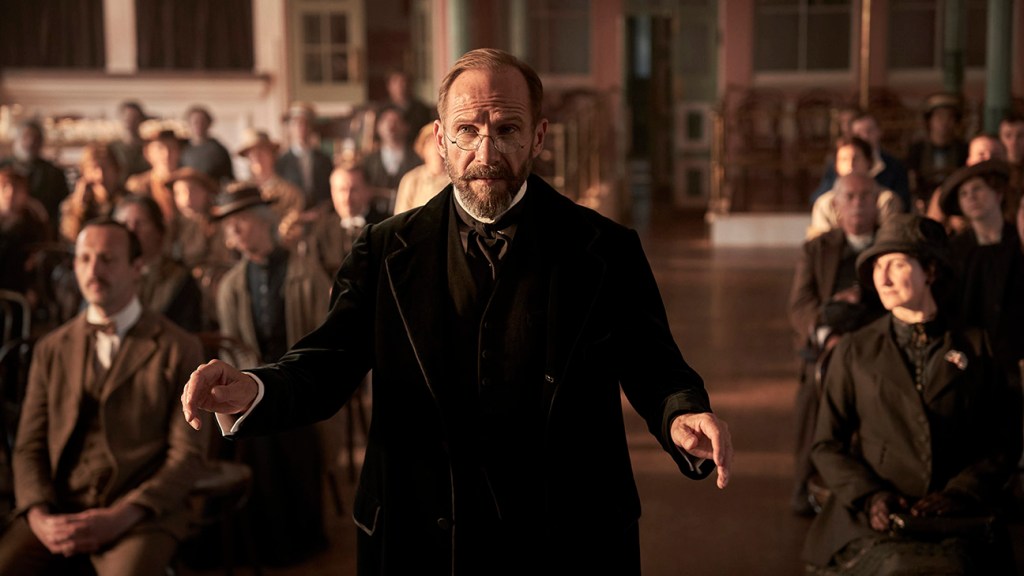 ‘The Choral' Review: Not Even a Typically First-Rate Ralph Fiennes Can ...