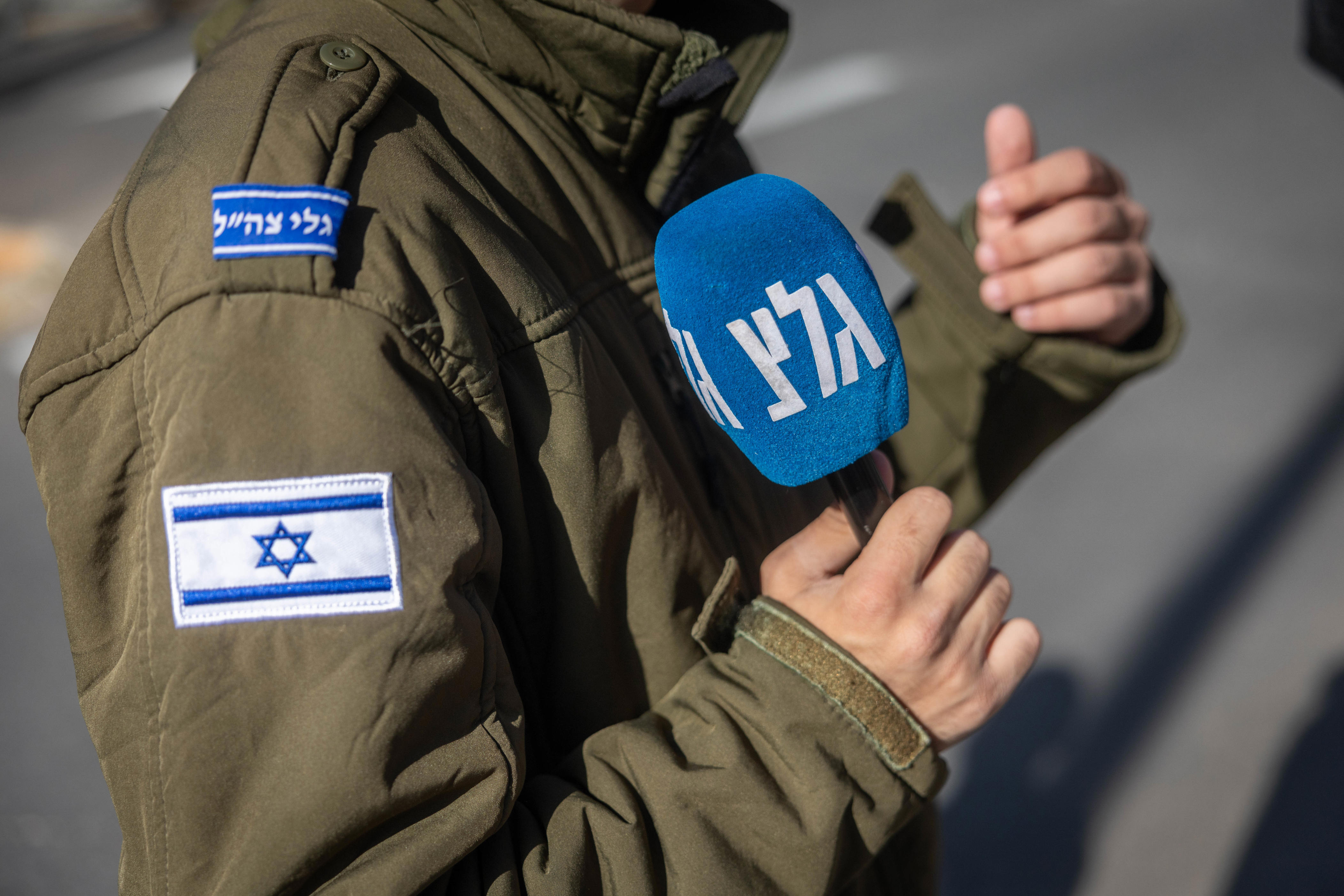 As High Court review nears, state defends decision to shutter Army Radio