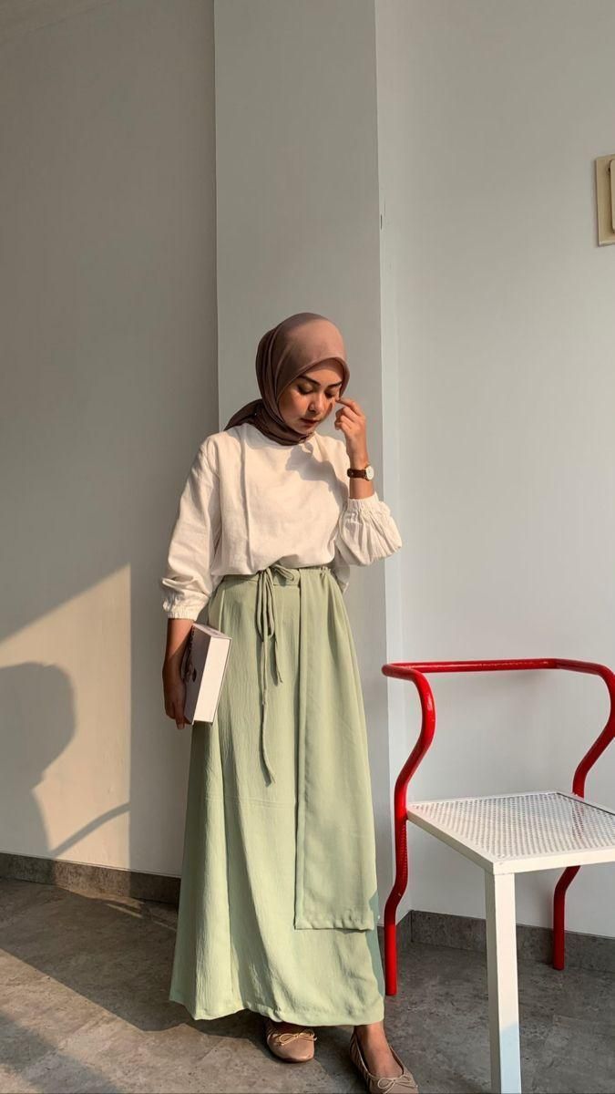 14 warna jilbab yang cocok dengan baju cream biar nggak pucat