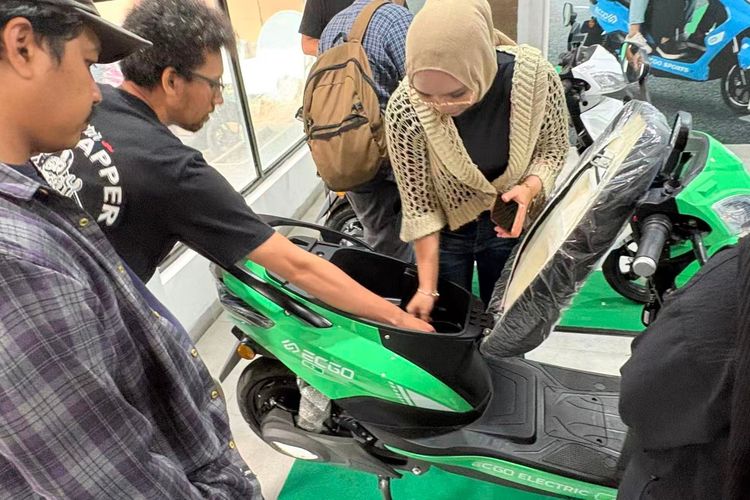 Kurangi emisi CO2, hadir layanan ride-hailing platform baru 100% pakai ...