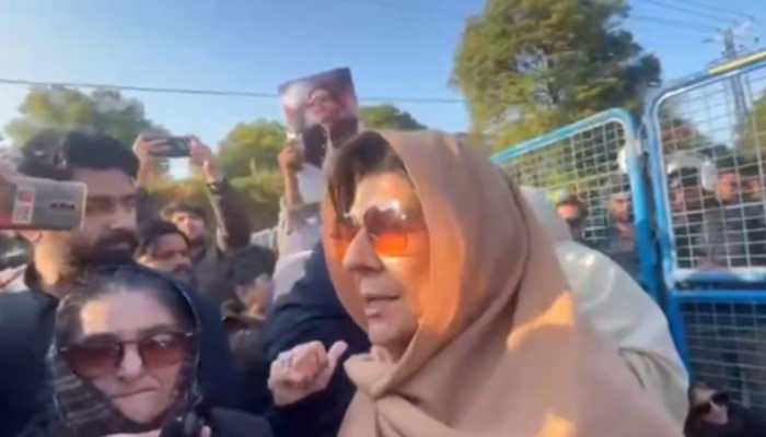 Pakistan: Imran Khan's sisters, PTI workers hold sit-in protest