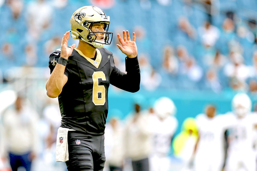 Fantasy football rankings - quarterbacks (QB) week 18 early updates