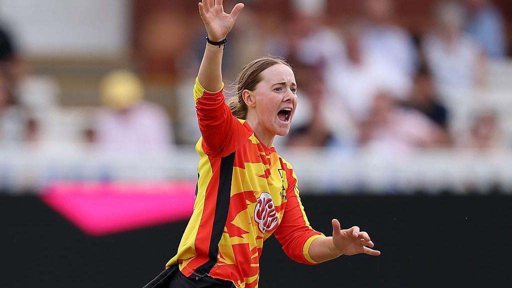 'Top-class' Gordon commits to Scotland return