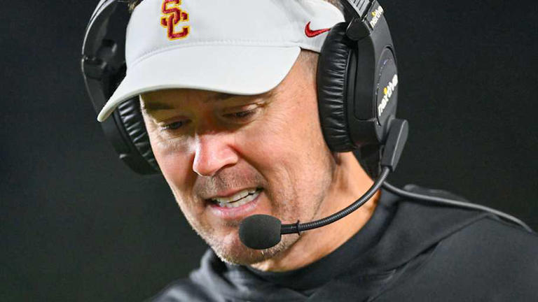 Lincoln Riley under fire as USC vs. Notre Dame rivalry goes on hiatus