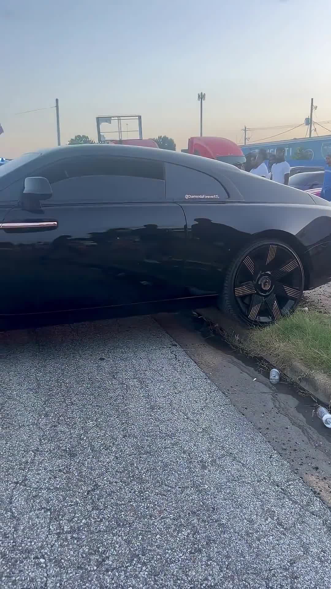 Rolls-Royce Wraith on 24’s