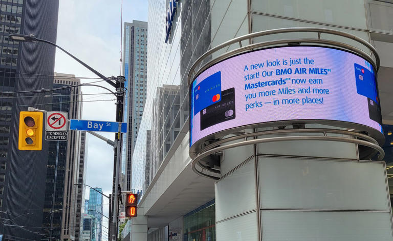 Stock markets rise with the latest US economic data 'sending the right ...