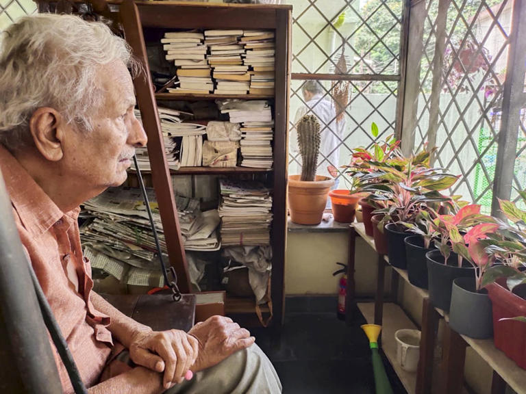 Eminent Hindi writer and Jnanpith Award winner Vinod Kumar Shukla ...