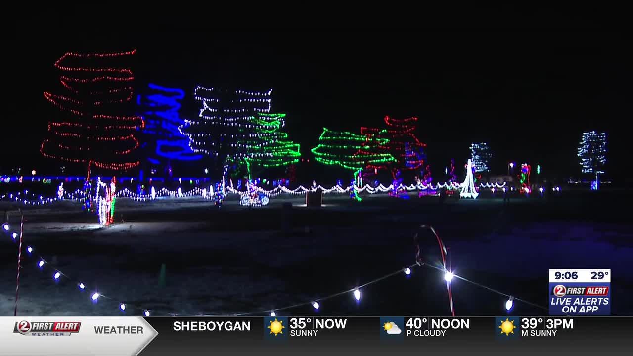 Oshkosh celebration of lights features more than two million lights on ...