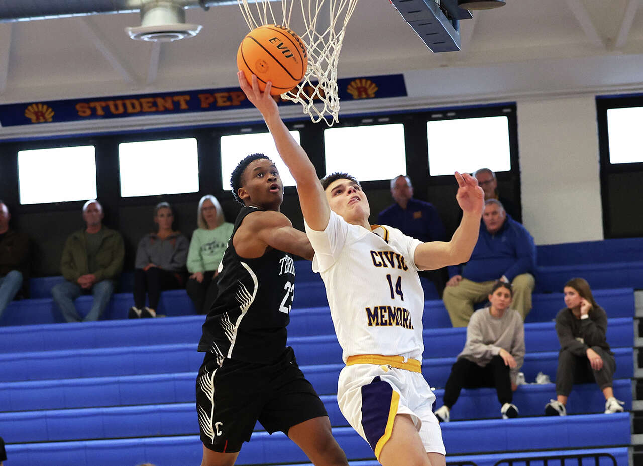 Monday boys basketball: Grady Farrell from 50 gives CM stunning OT win
