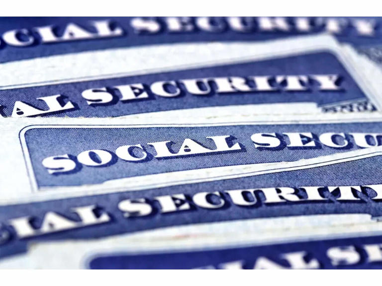 Simple math reveals the best age to take Social Security, and it’s not ...