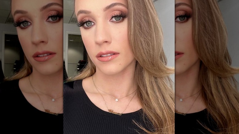 Fox News panelist Kat Timpf is almost unrecognizable without her glasses