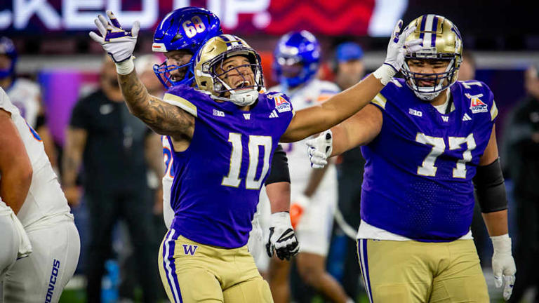 Xe'ree Alexander Came to Huskies as Linebacker Bearing Gifts