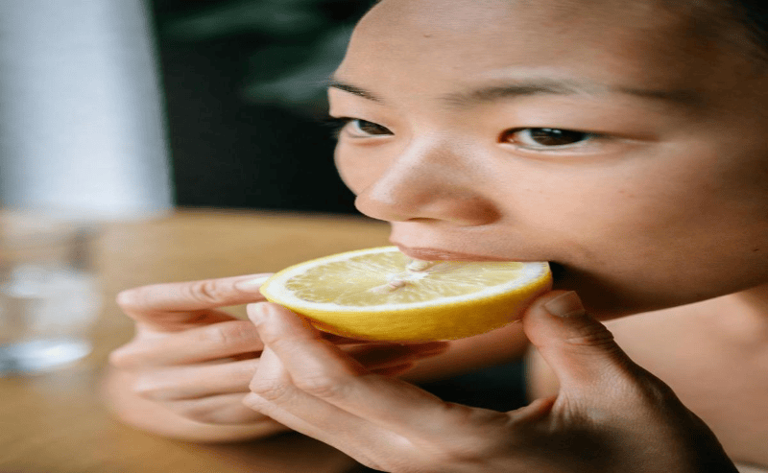 How much lemon is too much? The surprising downsides of this healthy ...