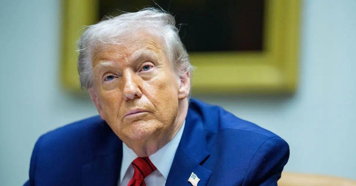 'Frail' Donald Trump dragged for failing to 'blend' makeup on his hand ...